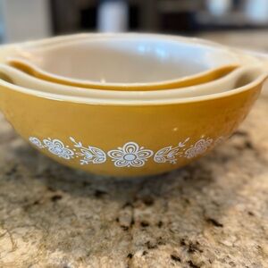 Pyrex | Kitchen | Vintage Pyrex Gold Cinderella Mixing Bowls Ovenware ...